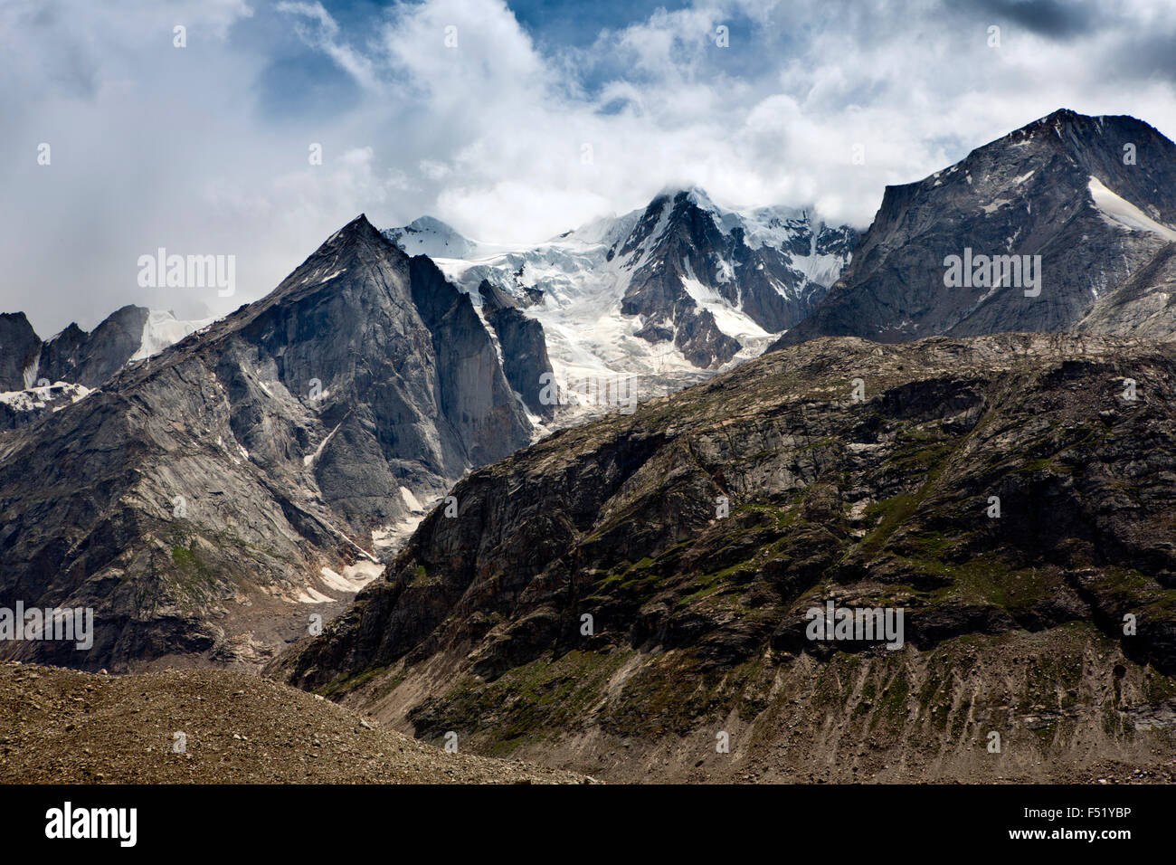 Lahaul Spiti High Resolution Stock Photography and Images - Alamy