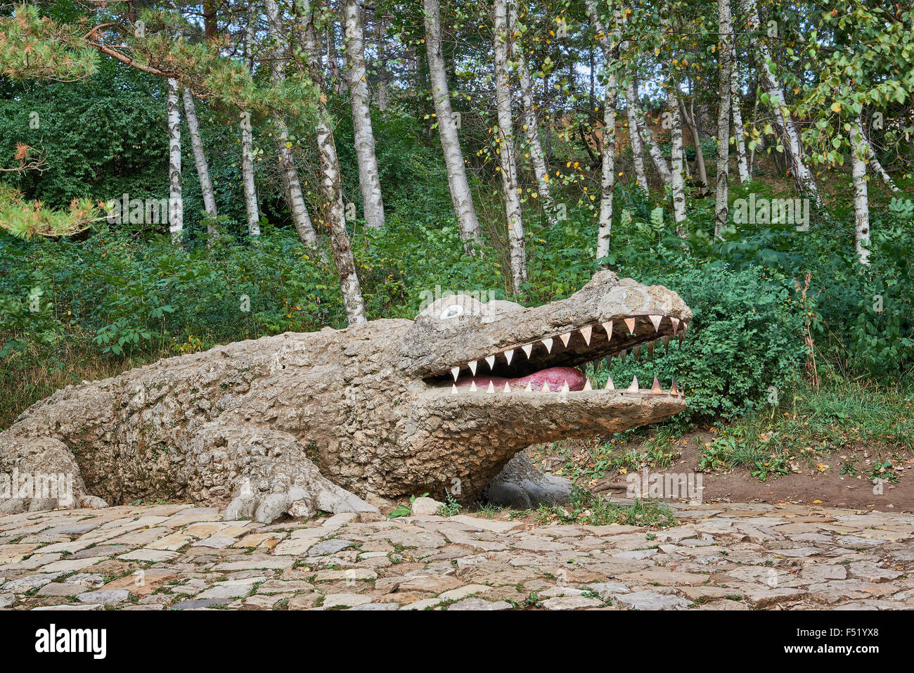 Crocodile statue hi-res stock photography and images - Alamy