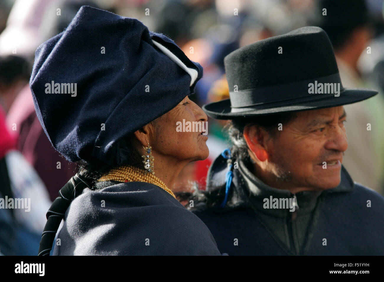 Ecuador traditional clothes hi-res stock photography and images - Alamy