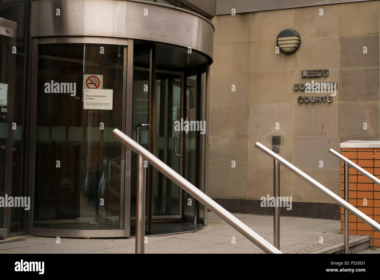 Leeds crown court hi-res stock photography and images - Alamy