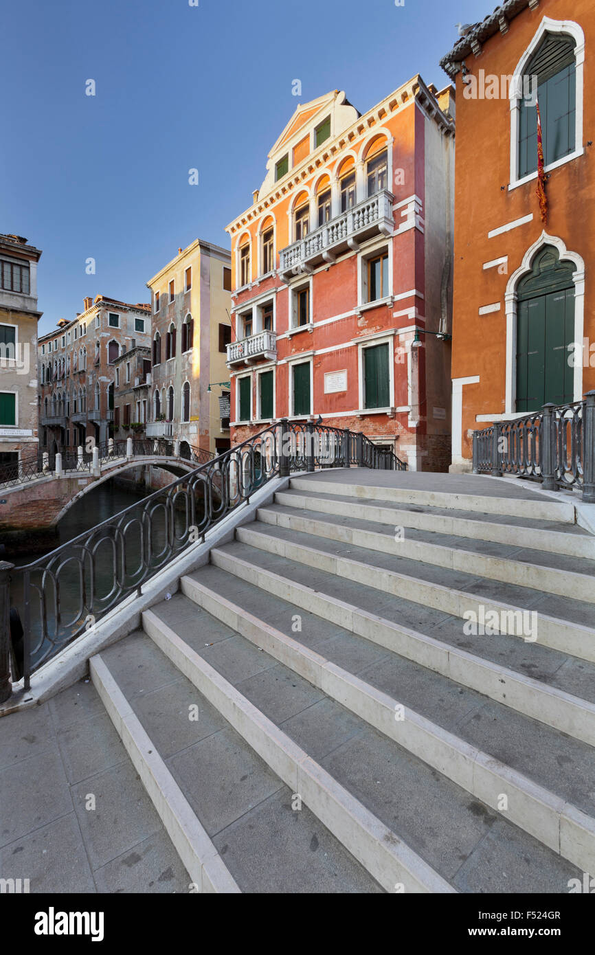 Campo Manin, Rio di San Luca, San Marco, Venice, Italy Stock Photo - Alamy