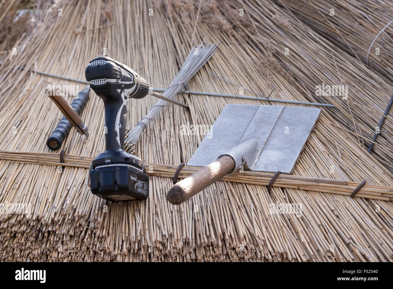 Traditional thatching hi-res stock photography and images - Alamy