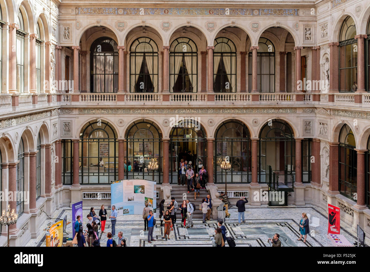 The Durbar Court at the United Kingdom Foreign and Commonwealth Office ...