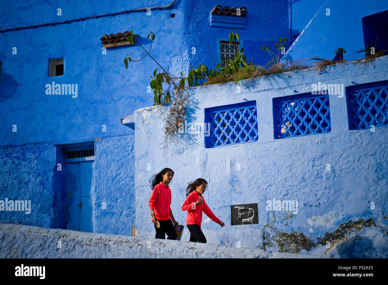 Maghreb girls hi-res stock photography and images - Alamy