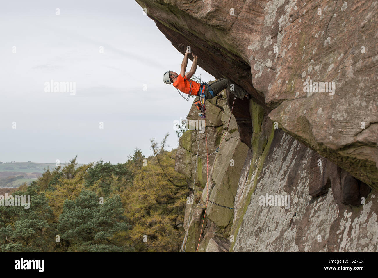 Outdoor rock climbing uk hi-res stock photography and images - Alamy
