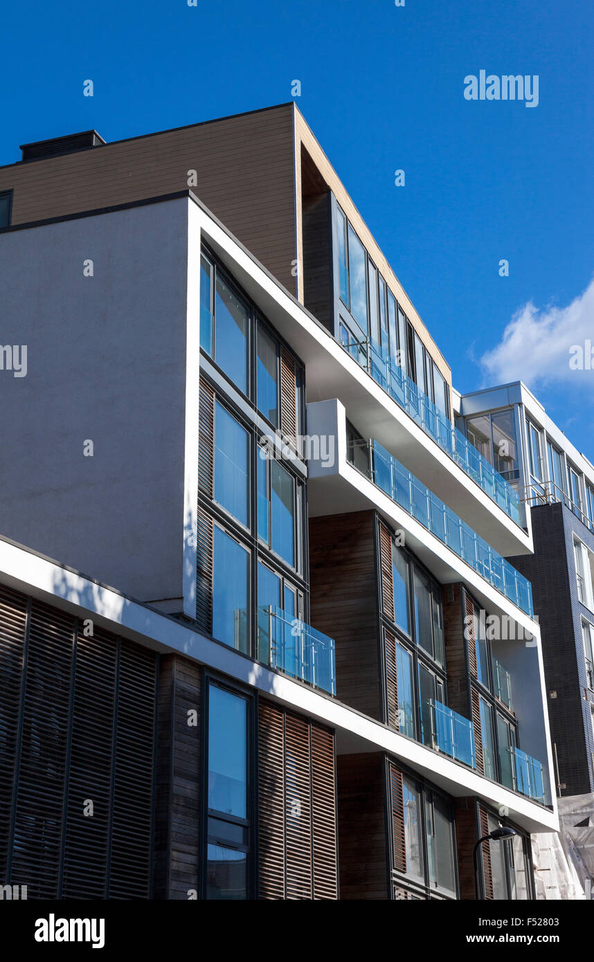 Modern house designs hi-res stock photography and images - Alamy