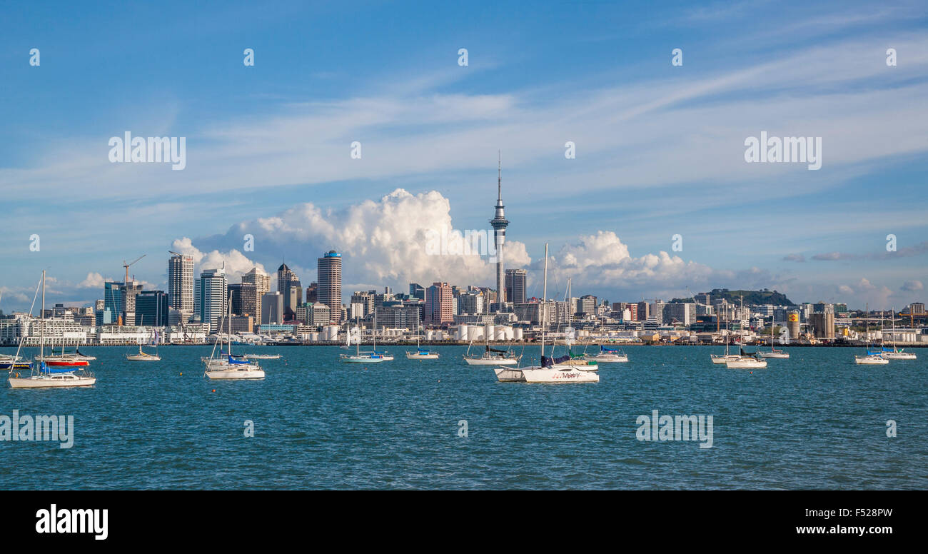 New Zealand, North Island, Auckland, view of the Auckland skyline ...