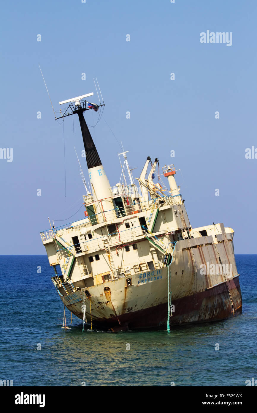 Wreck aground hi-res stock photography and images - Alamy