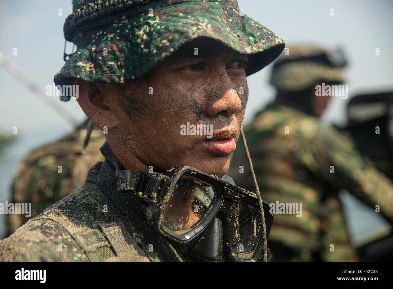 A Philippine Marine commando during an amphibious raid training ...