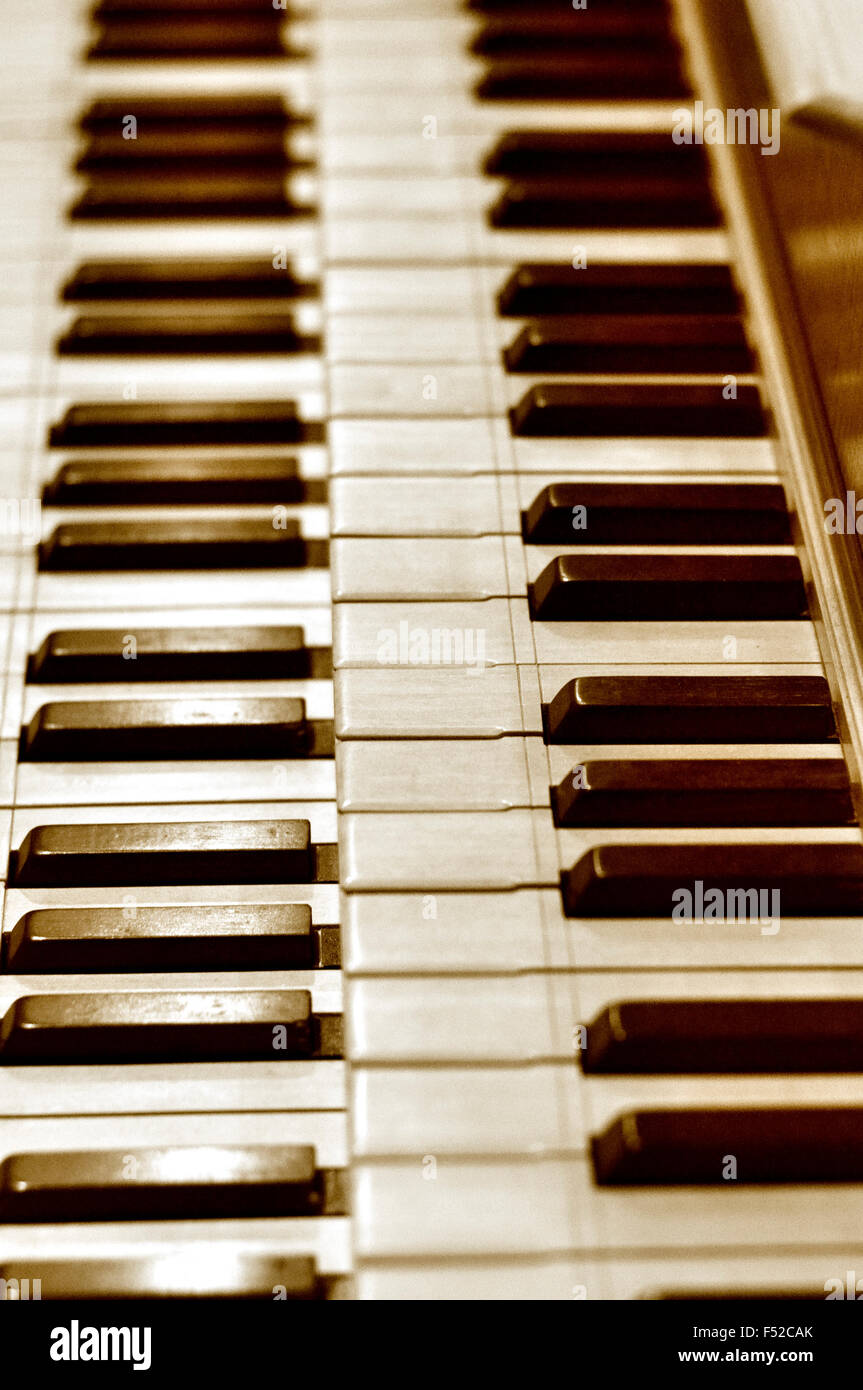 Harpsichord hi-res stock photography and images - Alamy