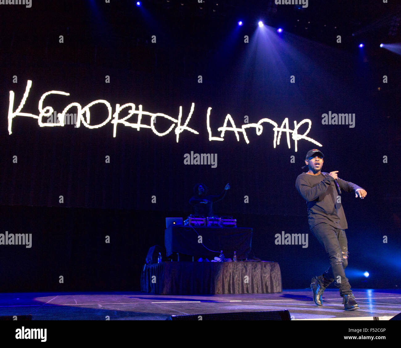 Chicago, Illinois, USA. 25th Oct, 2015. Rapper KENDRICK LAMAR performs ...