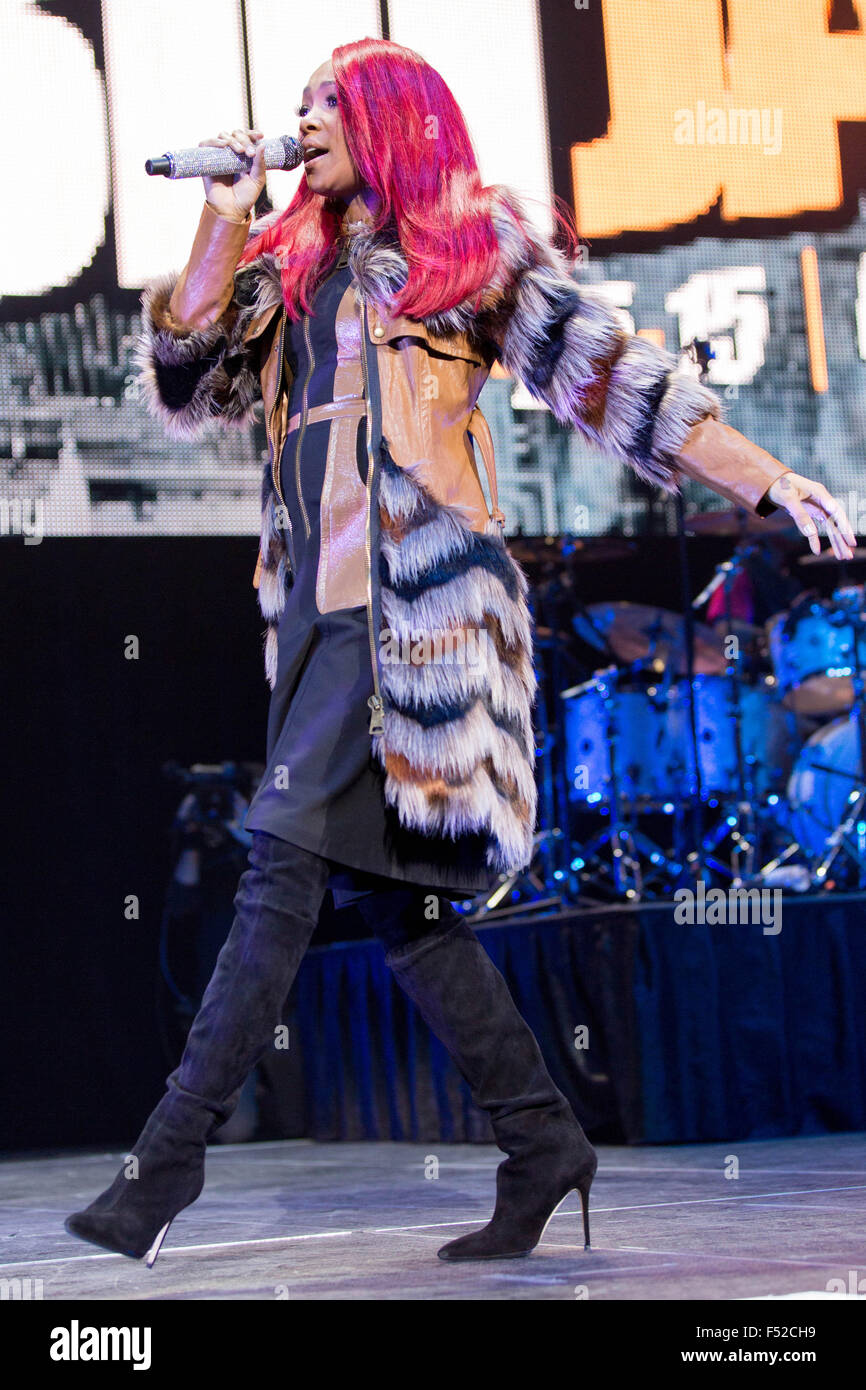 Chicago, Illinois, USA. 25th Oct, 2015. Singer MONICA performs live on ...