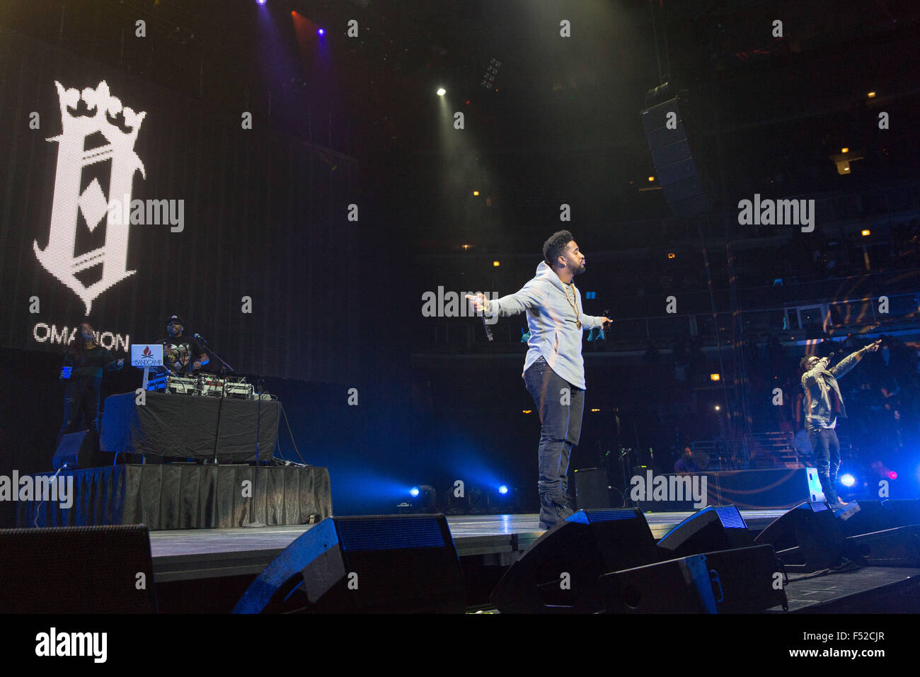 Chicago, Illinois, USA. 25th Oct, 2015. Singer OMARION performs live on ...