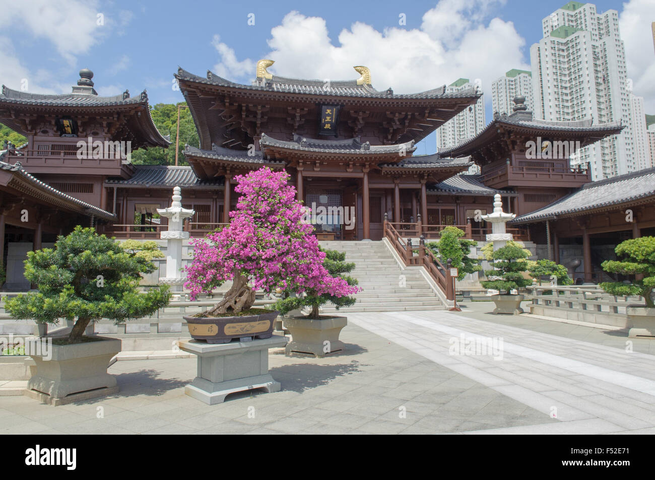 Chi Lin Nunnery from the Nan Lian Garden, Kowloon (Diamond Hill), Hong ...