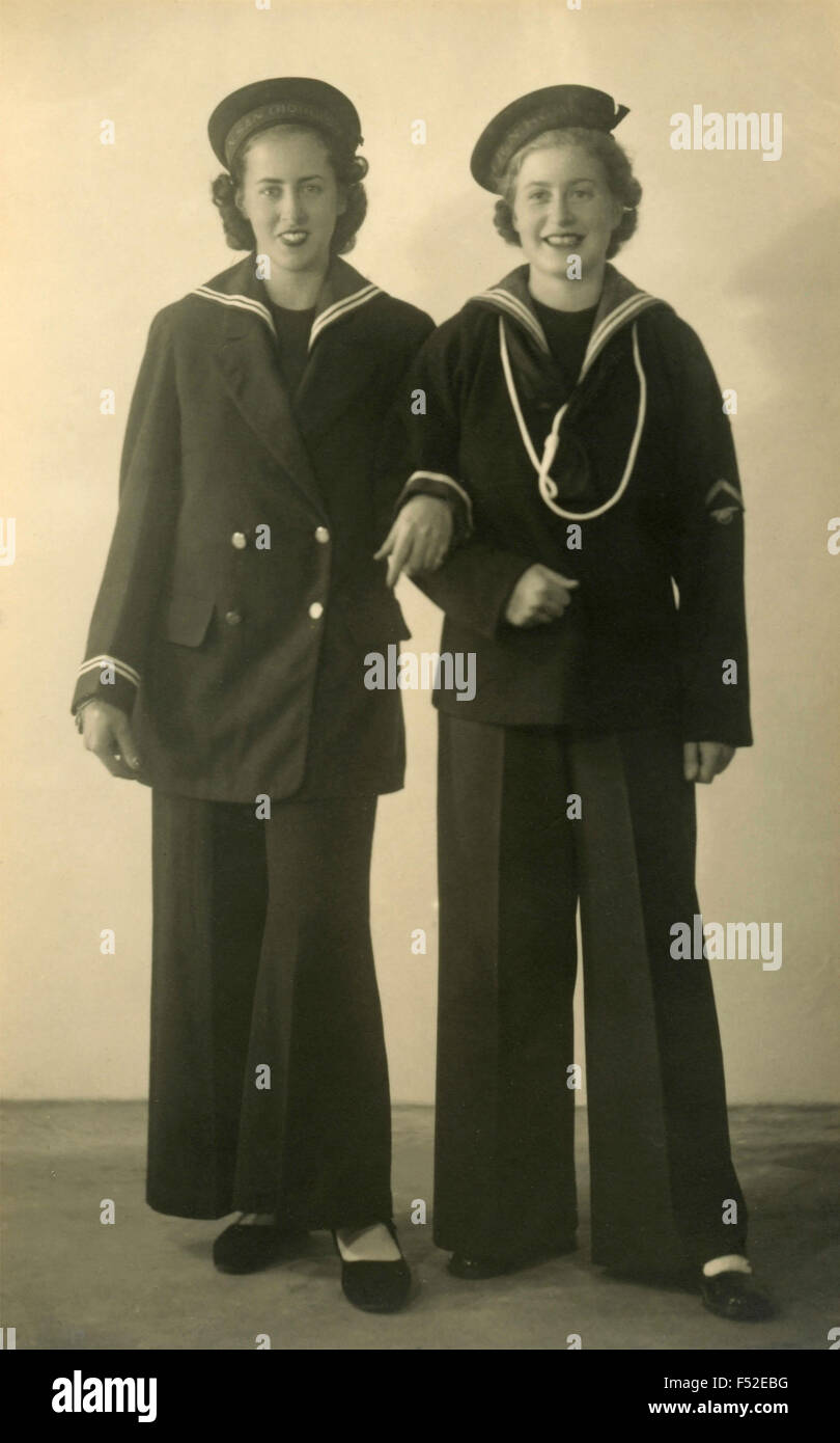 Two sailor hi-res stock photography and images - Alamy