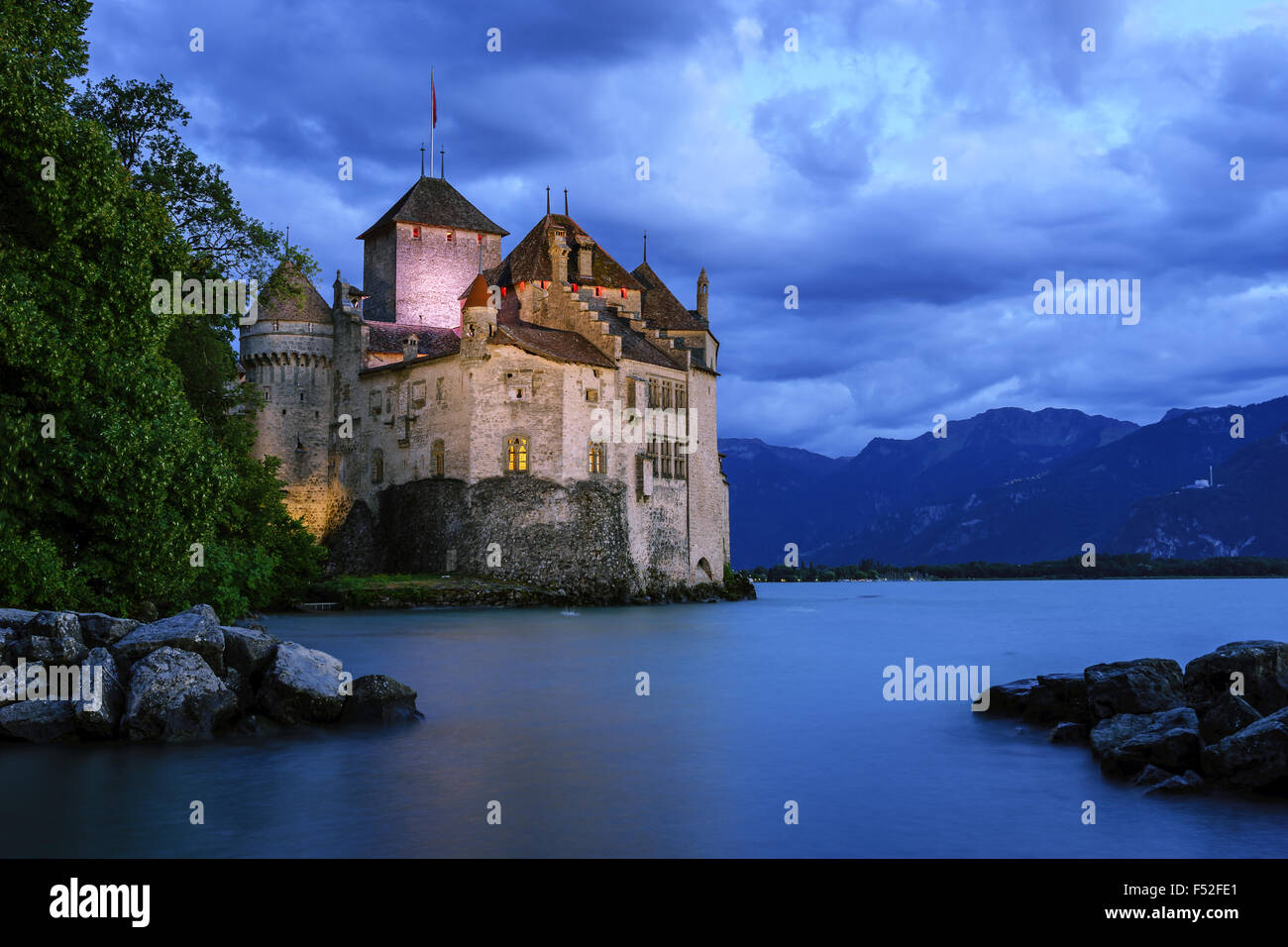 The Chateau de Chillon at twilight. Lake Geneva, Switzerland Stock ...