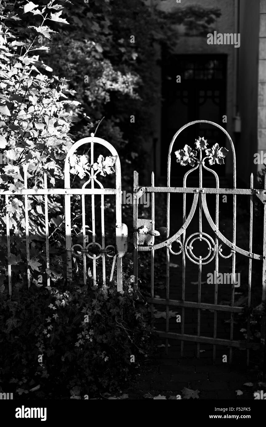 Old door in white Black and White Stock Photos & Images - Alamy