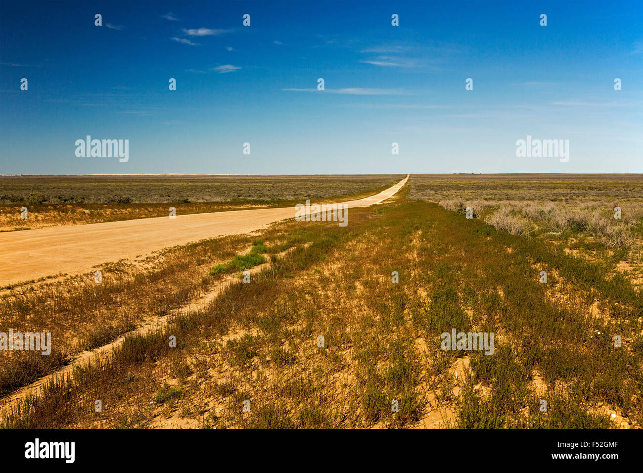 Plains road hi-res stock photography and images - Alamy