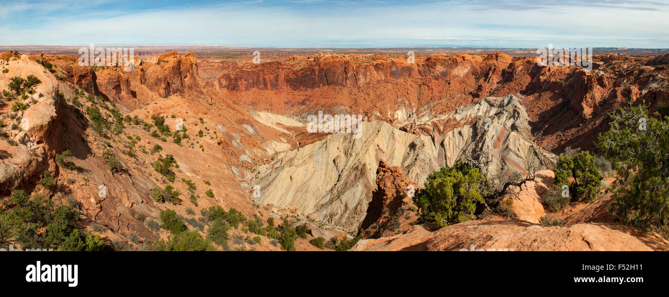 Upheaval dome hi-res stock photography and images - Alamy