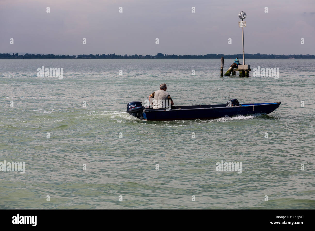 One man boats hi-res stock photography and images - Alamy