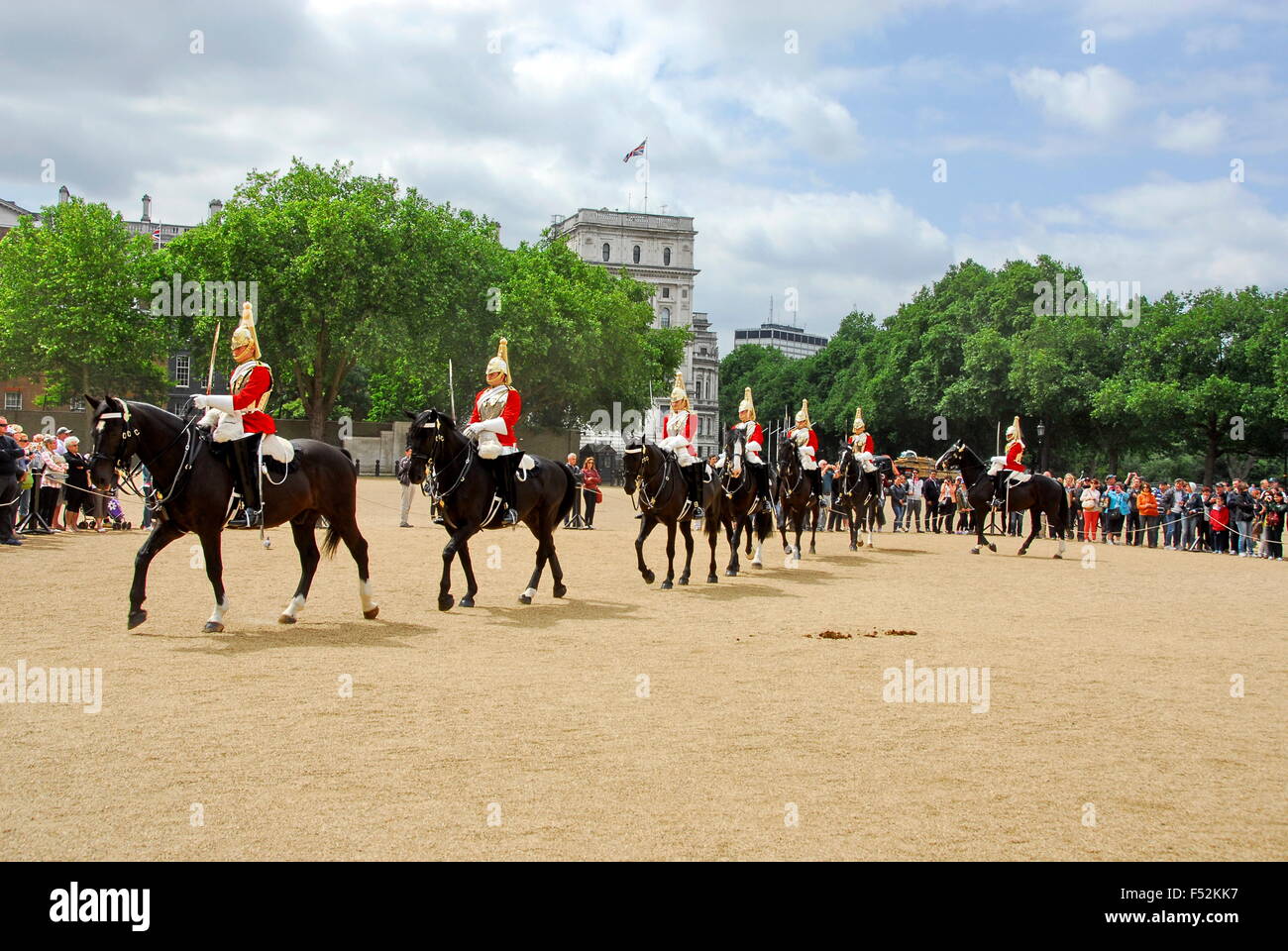 Majesty guard hi-res stock photography and images - Alamy