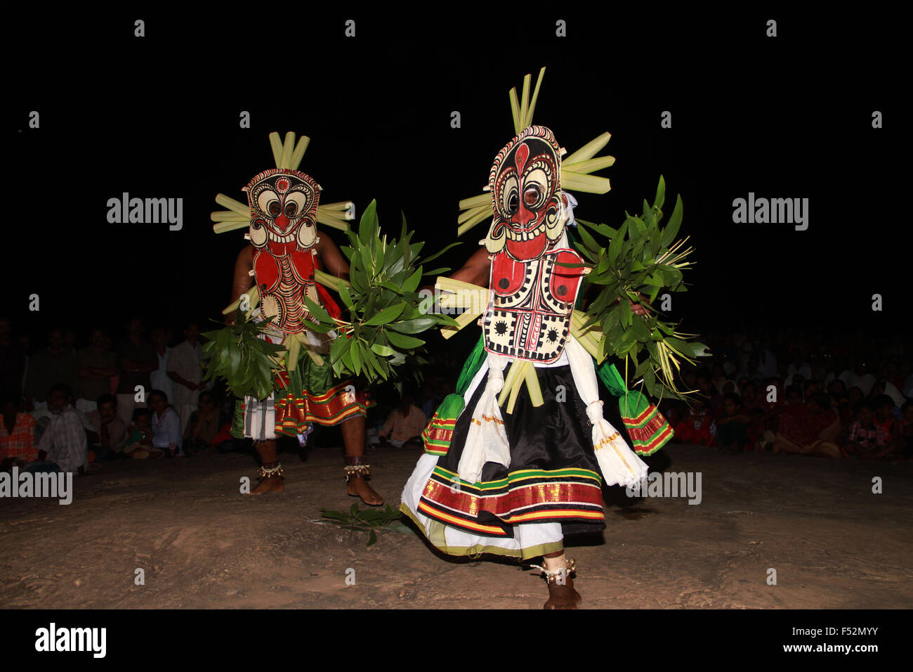 Kerala folk dance hi-res stock photography and images - Alamy