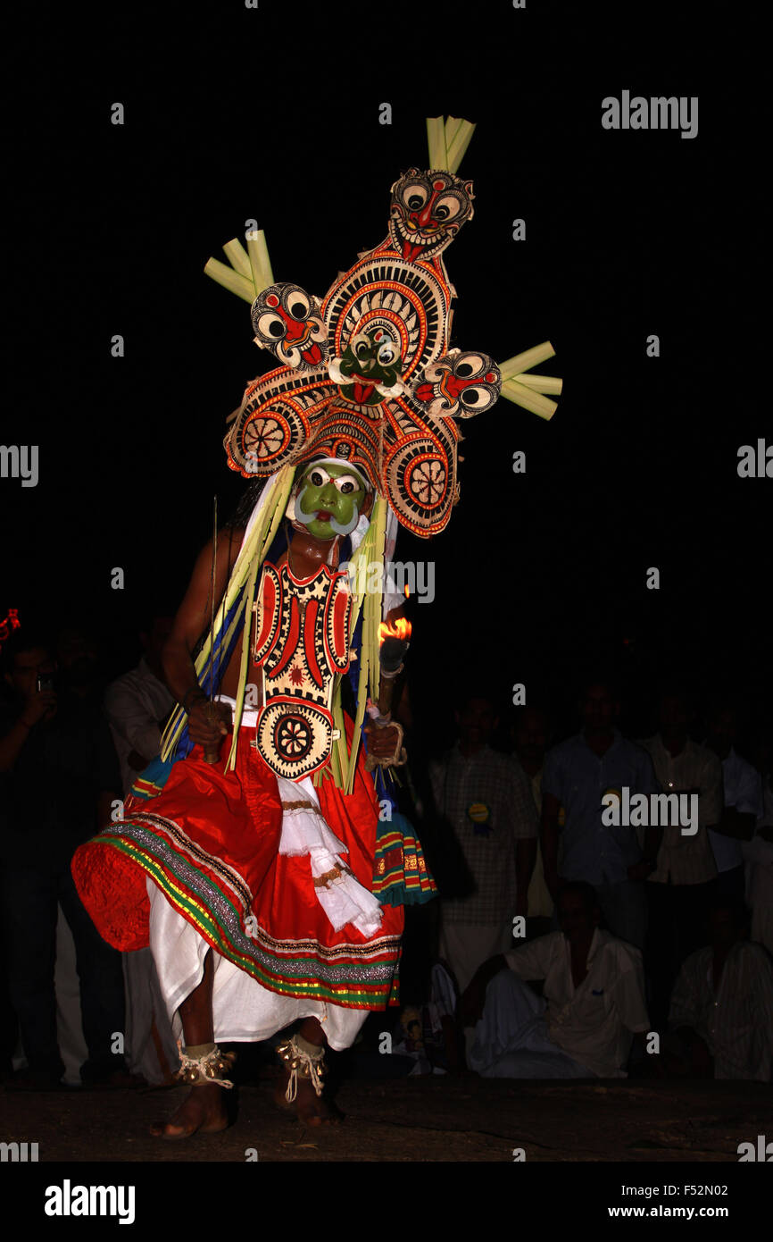 Padayani- traditional folk dance of Kerala Stock Photo - Alamy