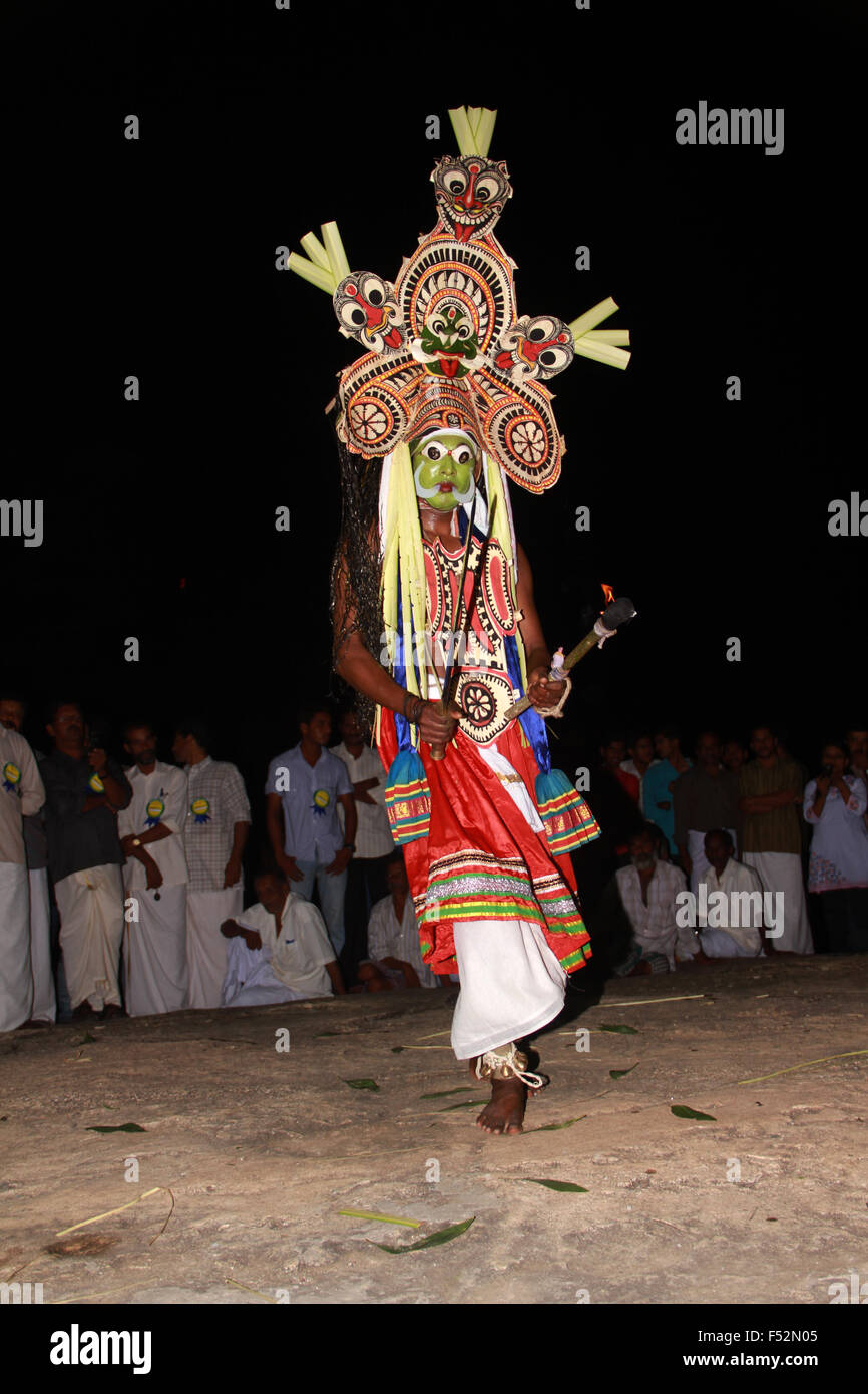 Padayani- traditional folk dance of Kerala Stock Photo - Alamy