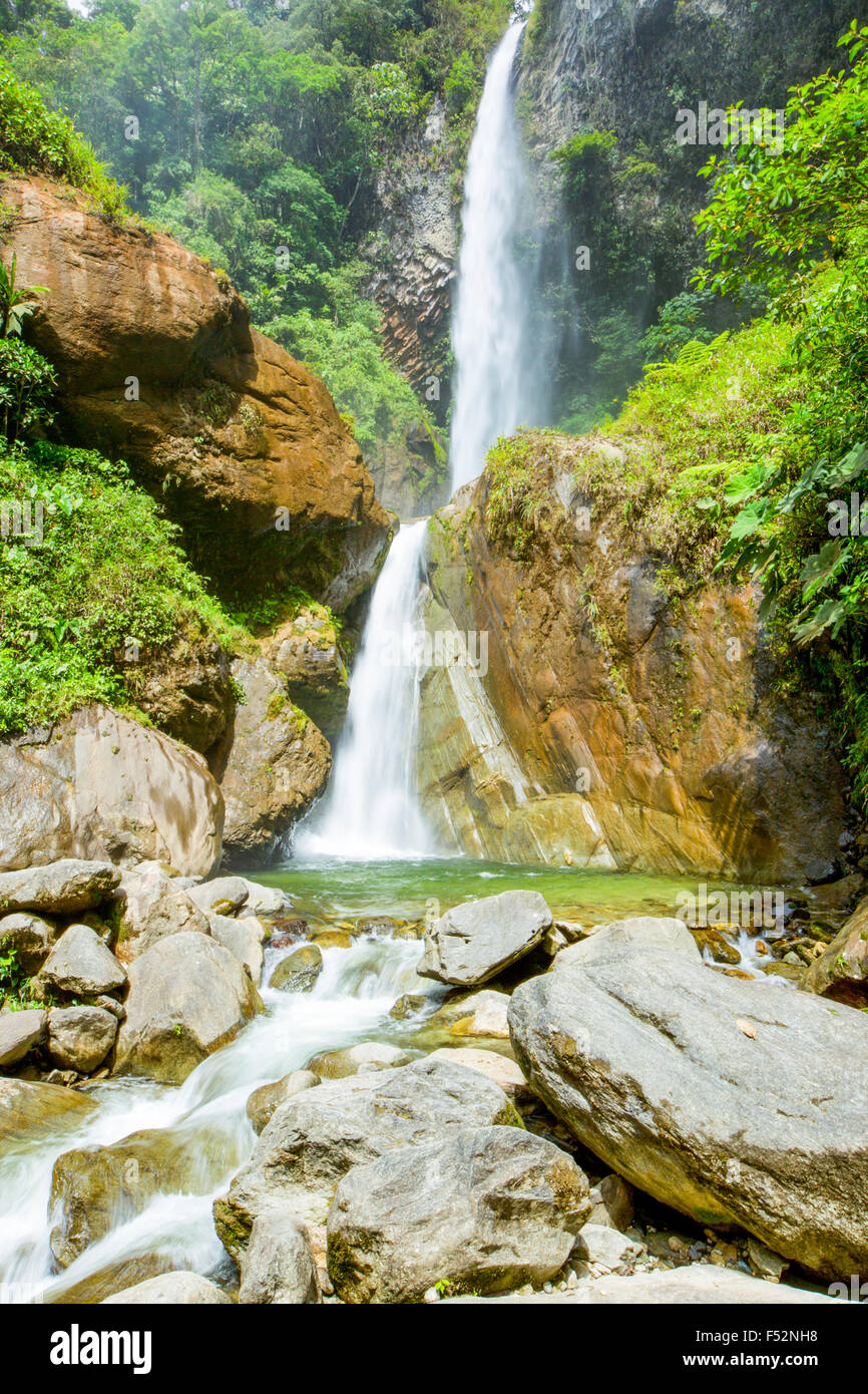 Machay Waterfall Near Banos Ecuador Stock Photo - Alamy