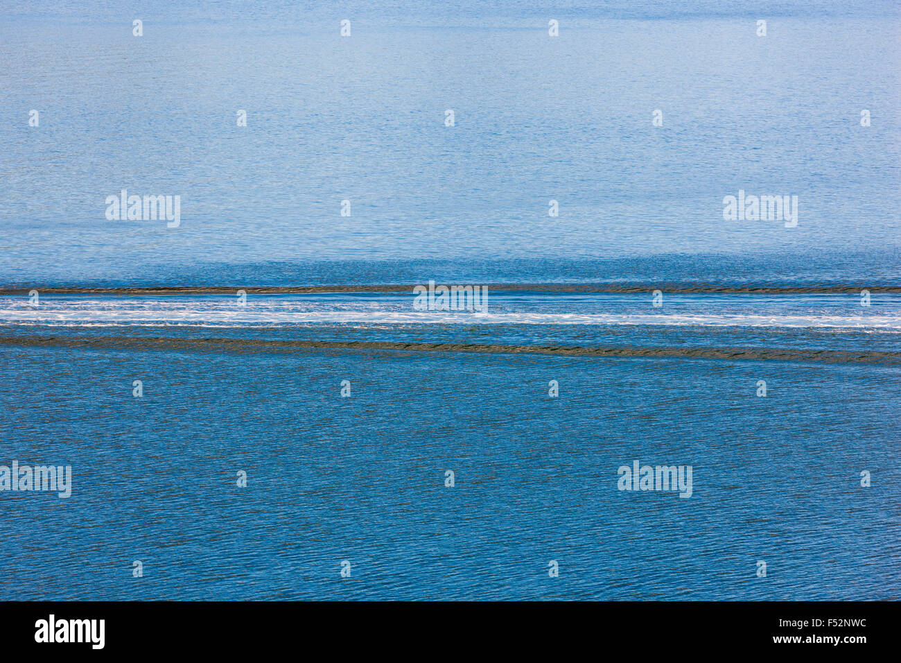 Trace wave hi-res stock photography and images - Alamy