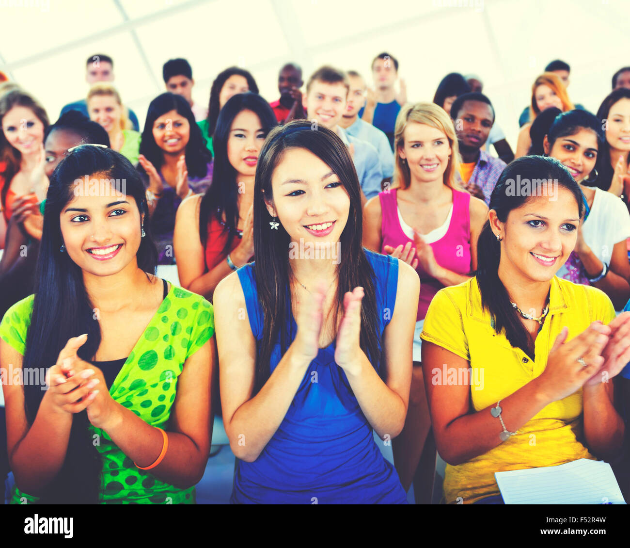 Crowd appreciation hi-res stock photography and images - Alamy