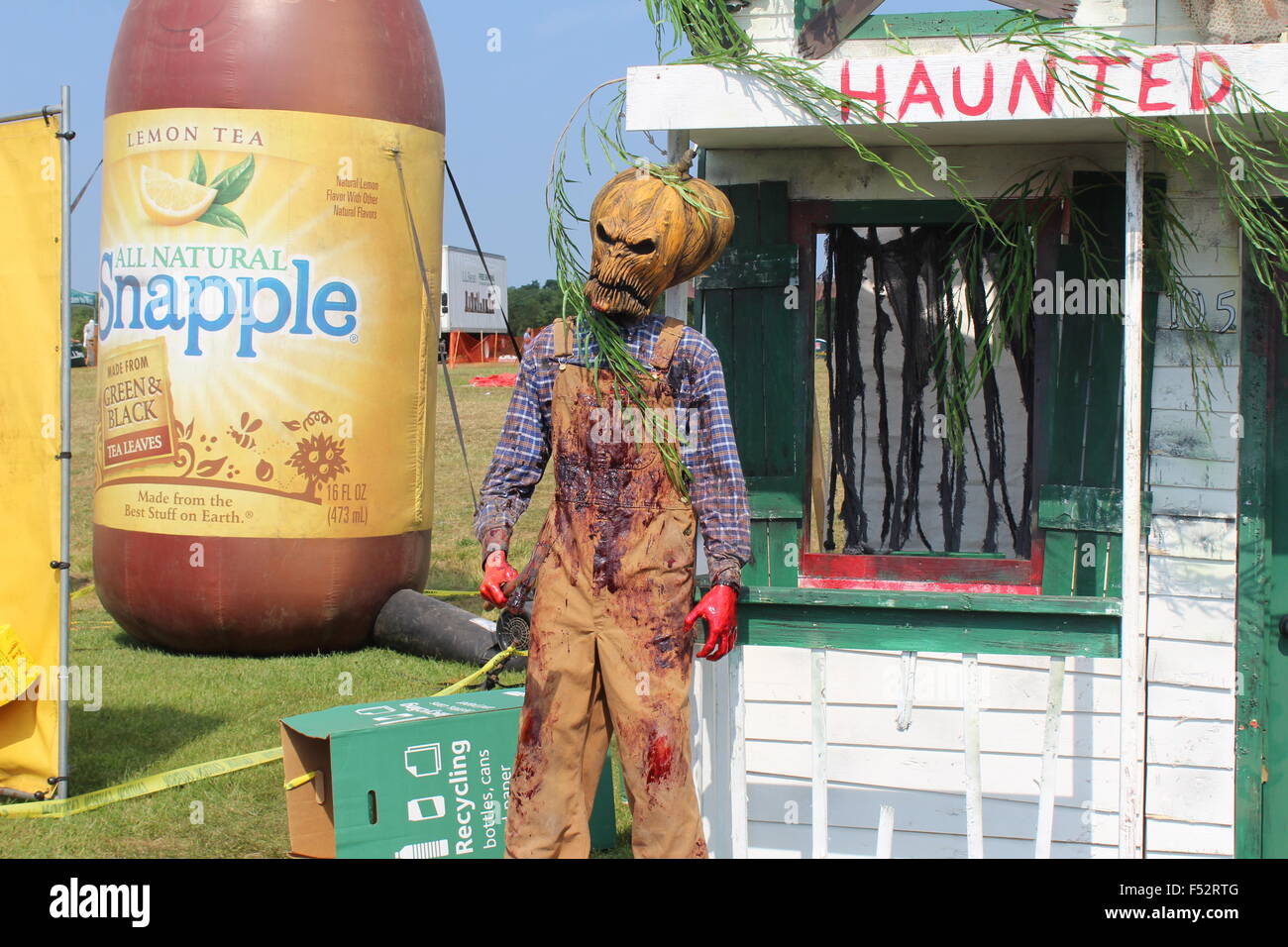 Creepy scared hi-res stock photography and images - Alamy