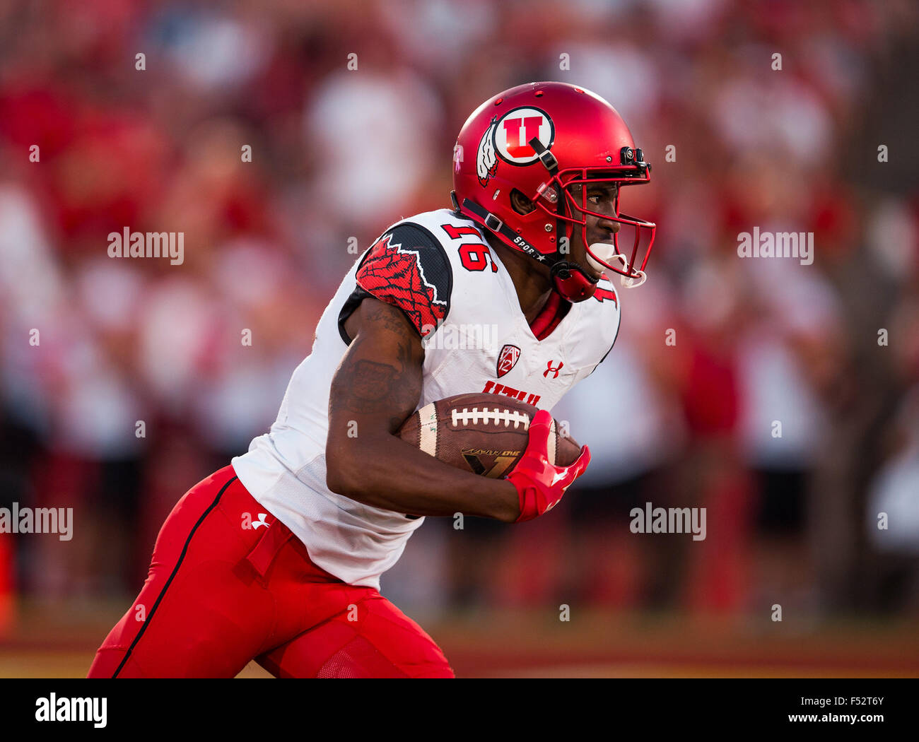 Los Angeles, CA, USA. 24th Oct, 2015. Utah Utes defensive back (16 ...