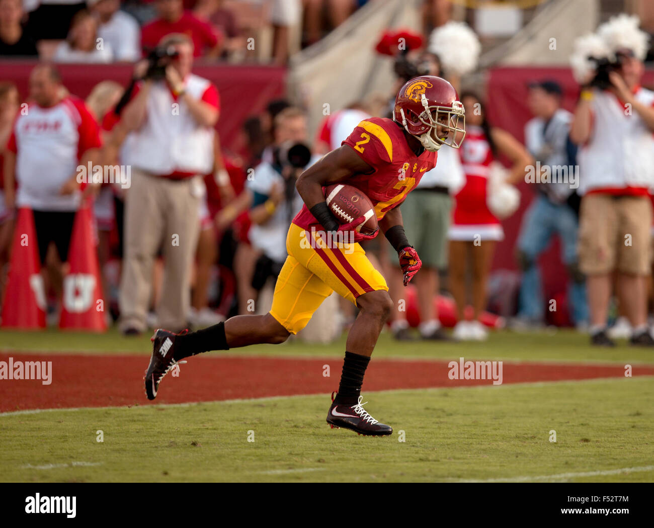 Los Angeles, CA, USA. 24th Oct, 2015. USC wide receiver (2) Adoree ...
