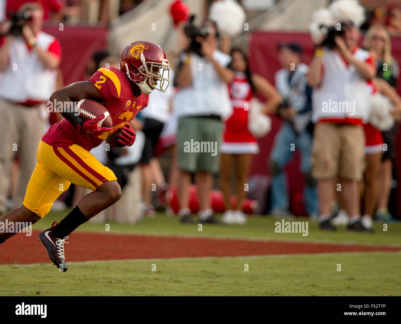Los Angeles, CA, USA. 24th Oct, 2015. USC wide receiver (2) Adoree ...