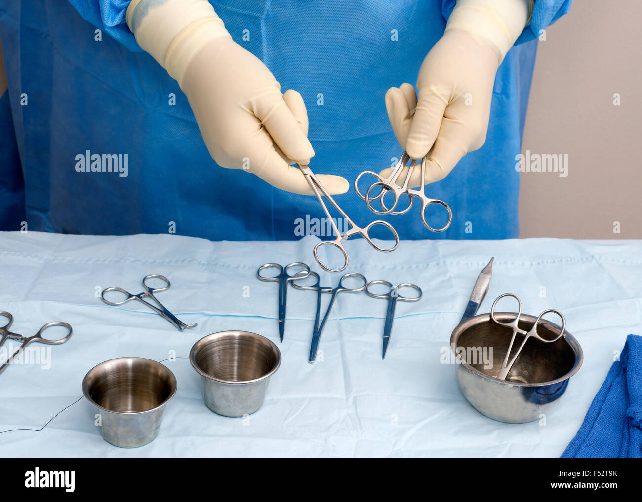 Sterile surgical tools surgery hi-res stock photography and images - Alamy