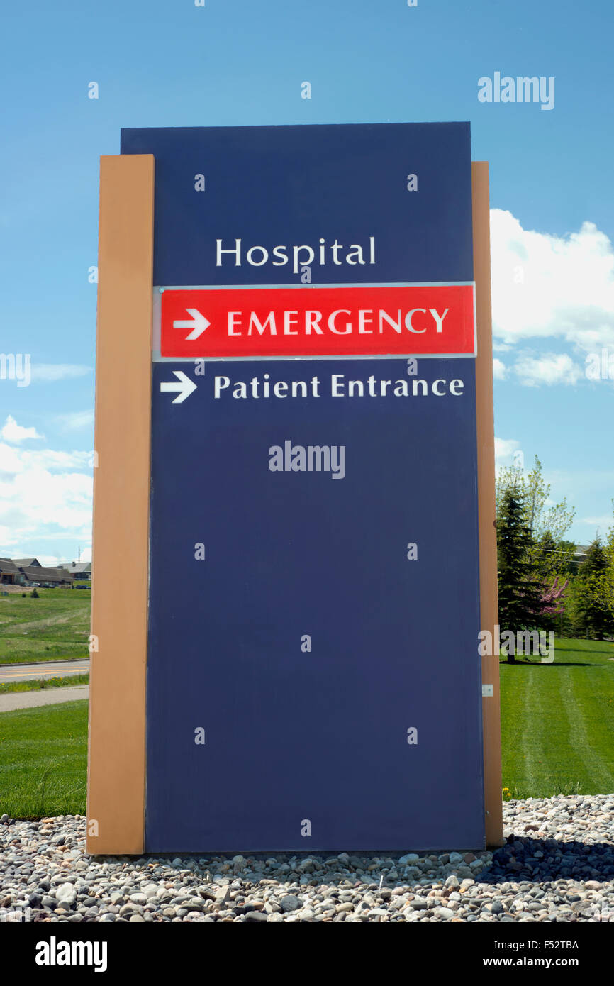 Emergency room sign hi-res stock photography and images - Alamy