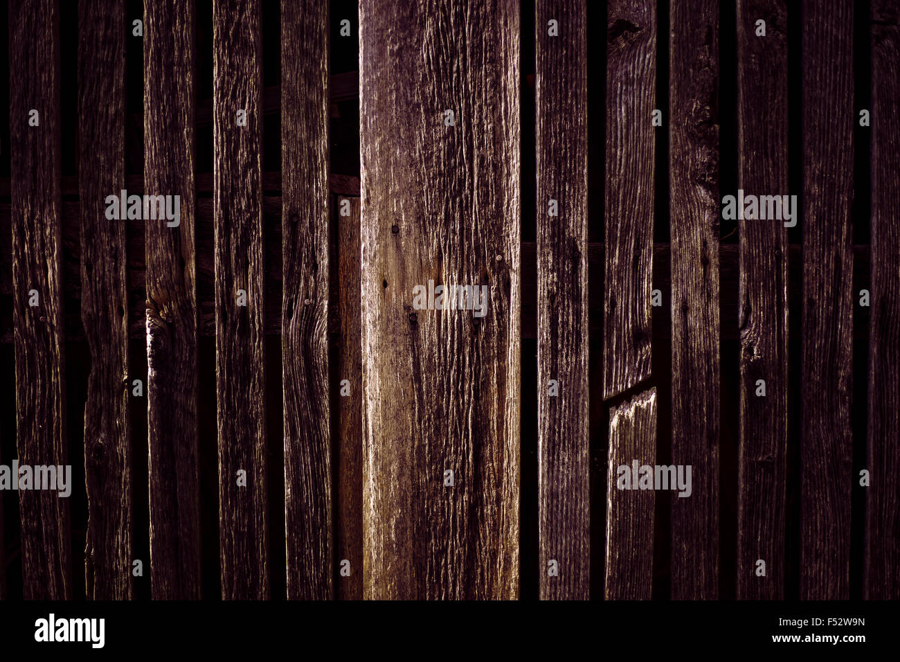 Textures of wood in the side of old barn Stock Photo - Alamy