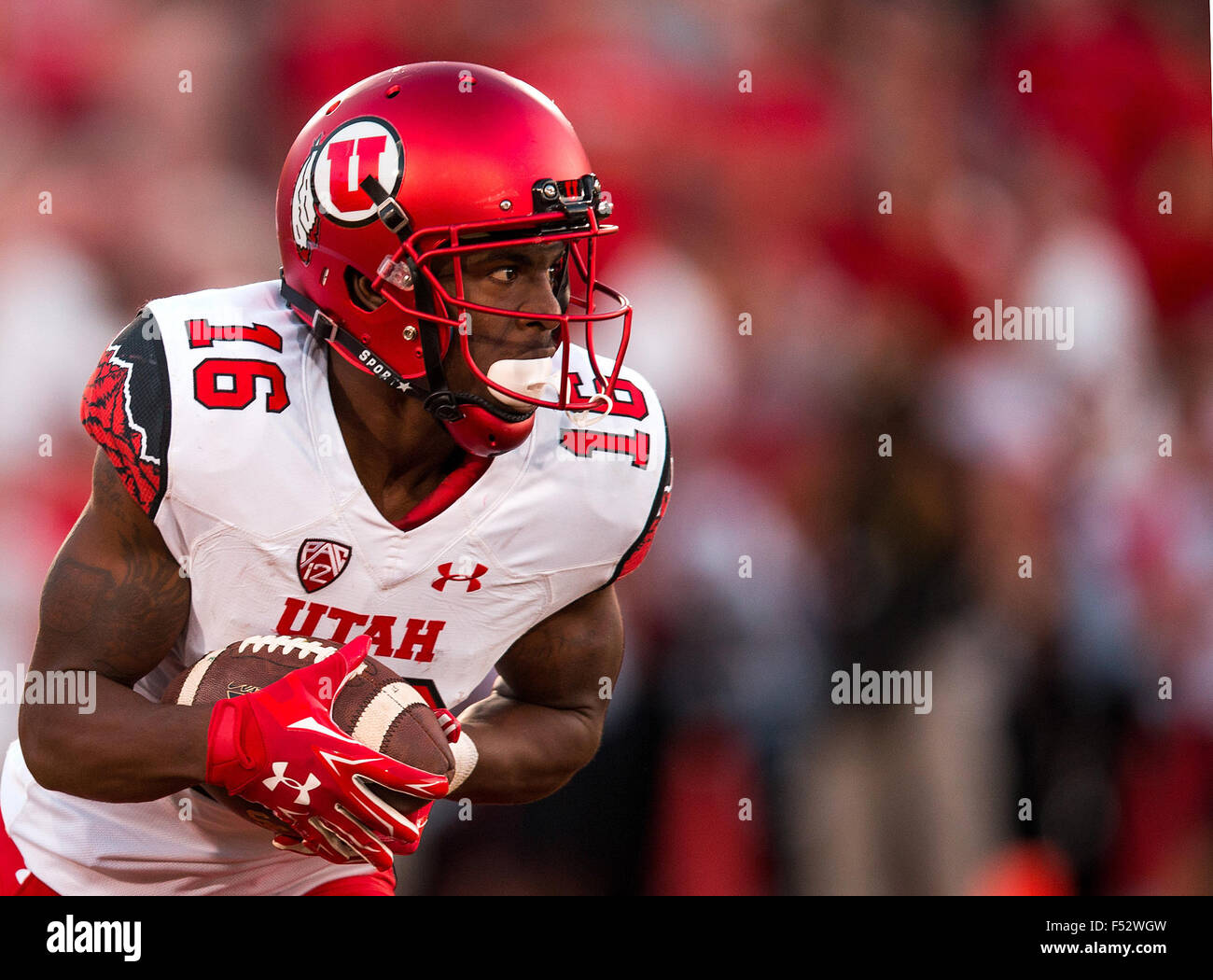 Los Angeles, CA, USA. 24th Oct, 2015. Utah Utes defensive back (16 ...