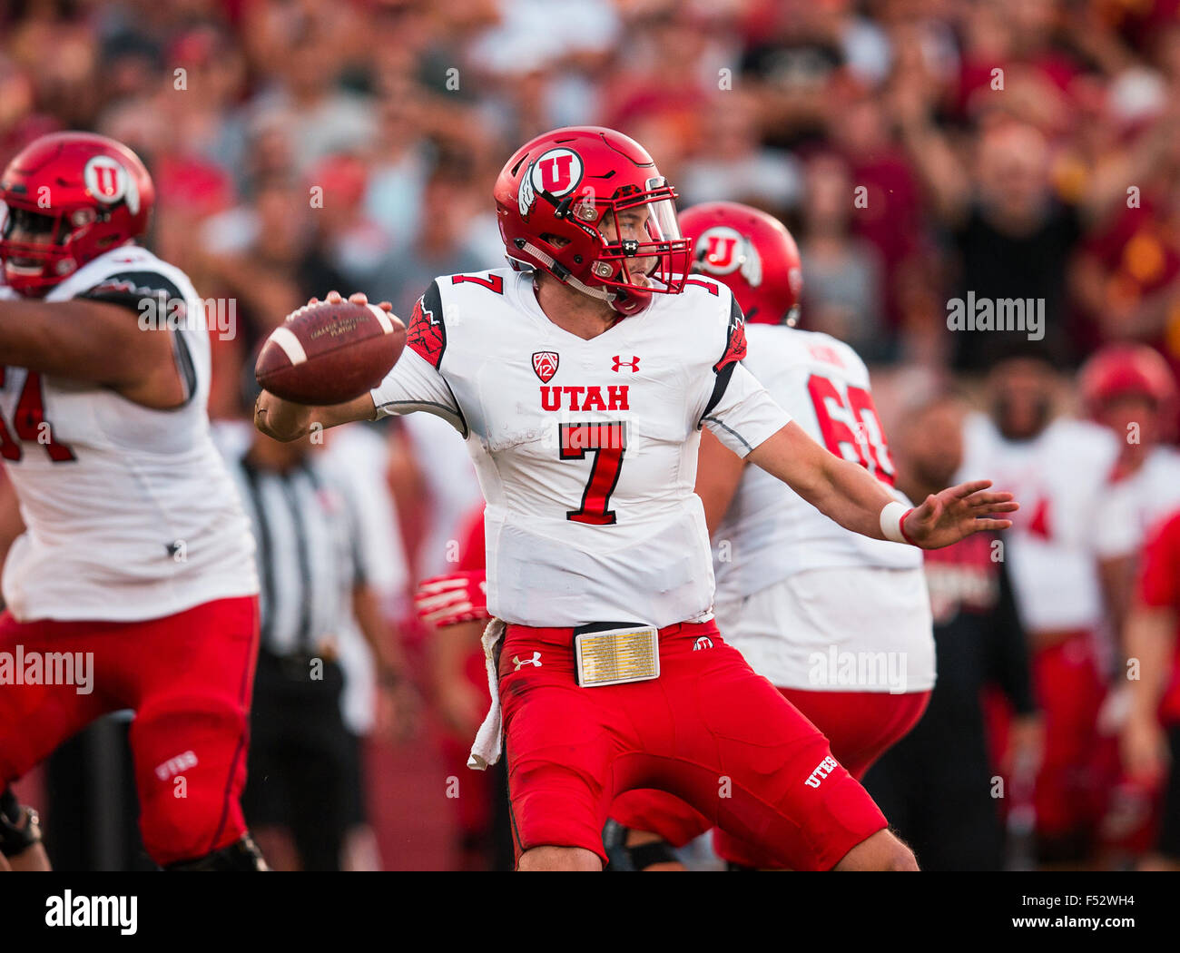 Los Angeles, CA, USA. 24th Oct, 2015. Utah Utes quarterback (7) Travis ...