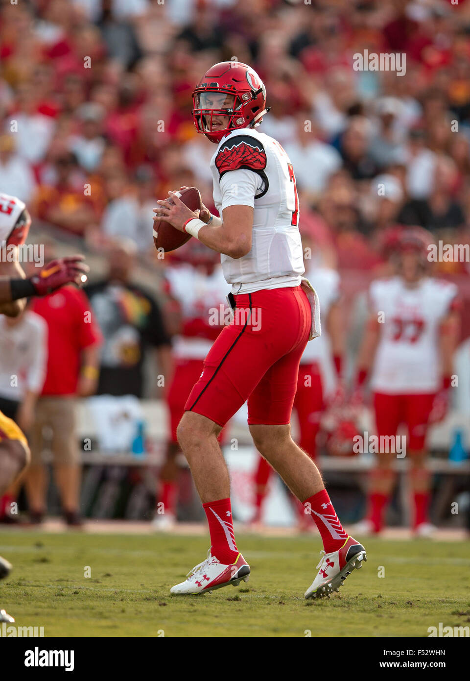 Los Angeles, CA, USA. 24th Oct, 2015. Utah Utes quarterback (7) Travis ...