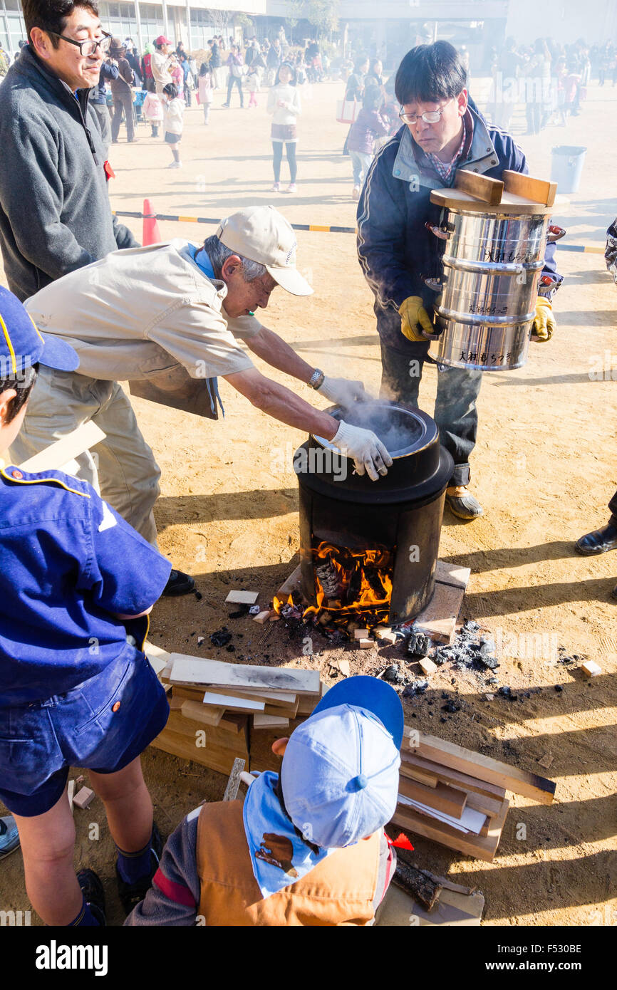 Boy scouts hi-res stock photography and images - Alamy