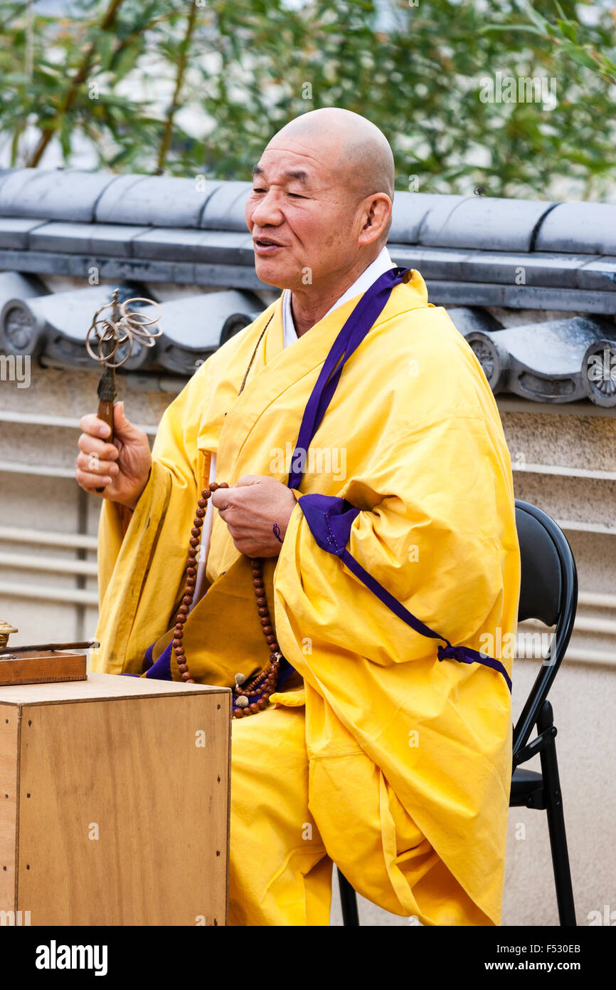 Nishinomiya, Japan, Mondo Yakujin Buddhist Temple. Head priest wearing ...