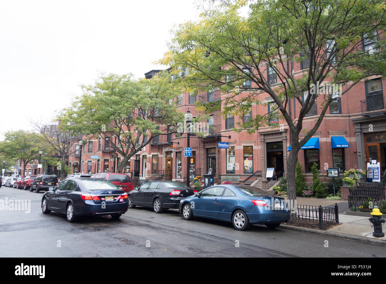 Newbury street hi-res stock photography and images - Alamy