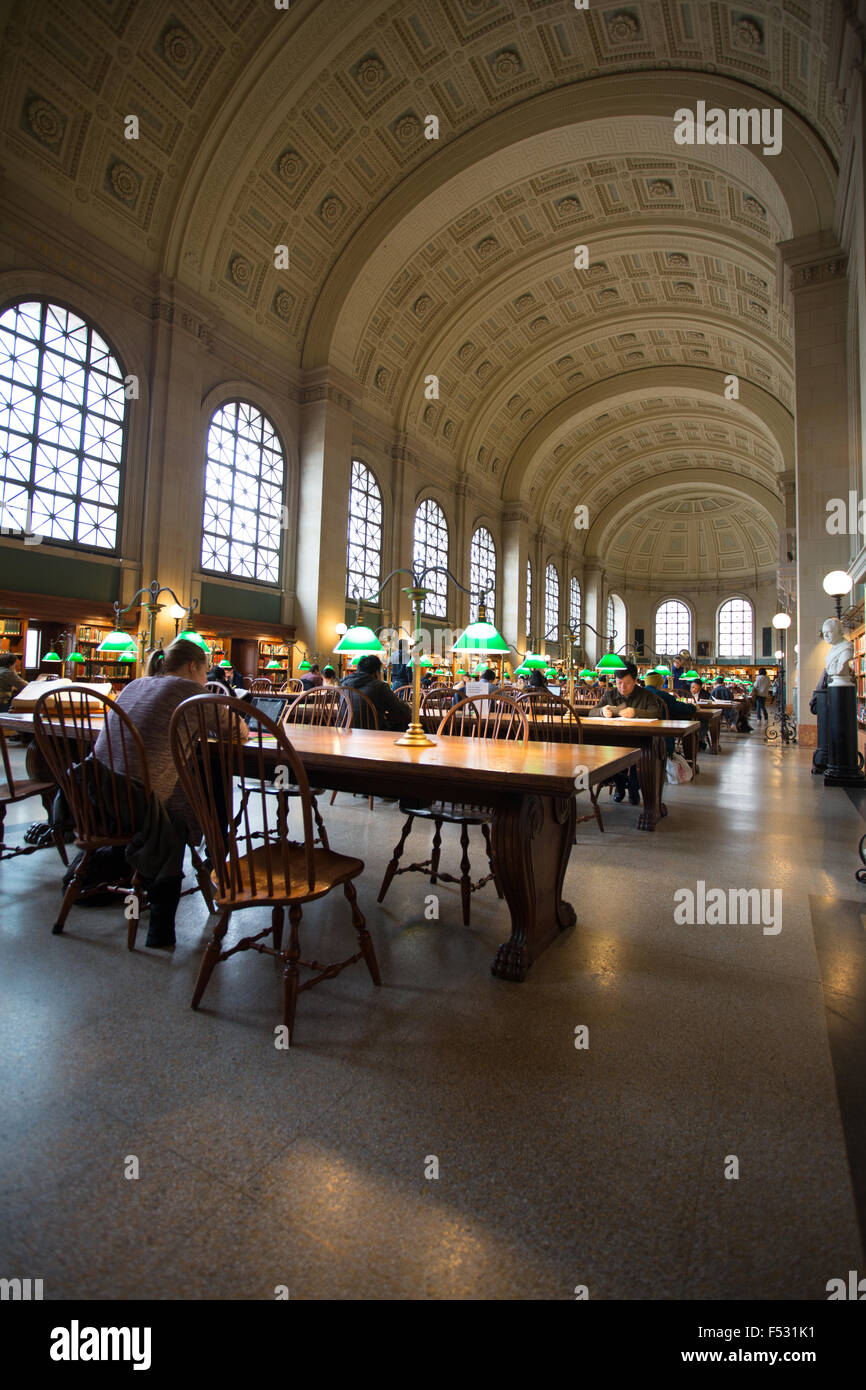 Library interior hi-res stock photography and images - Alamy