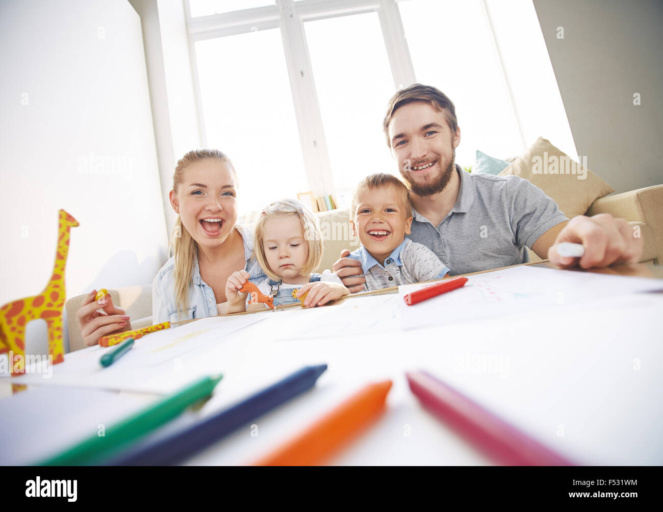 Children drawing hi-res stock photography and images - Alamy
