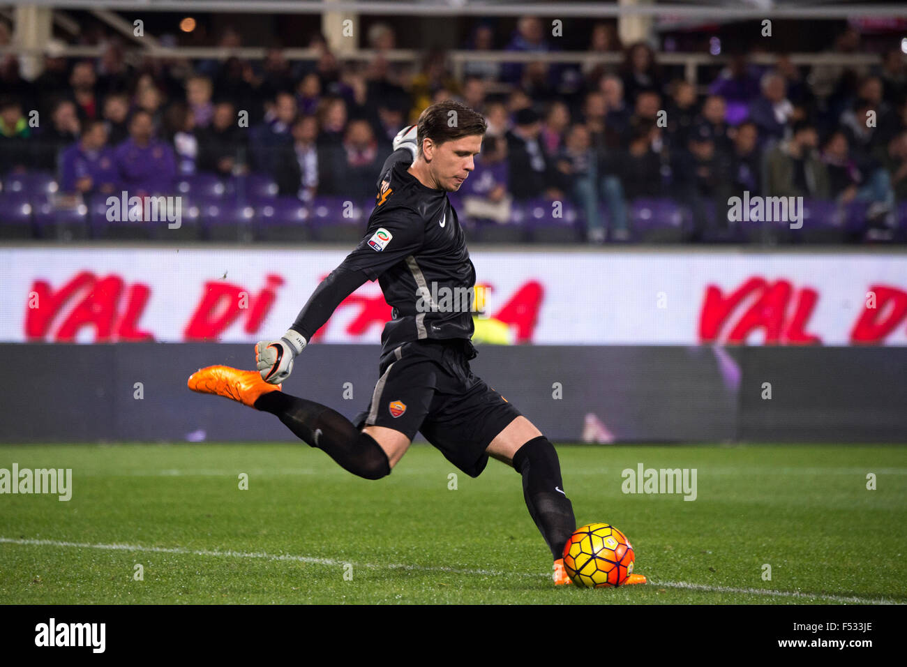 Florence, Italy. 25th Oct, 2015. Wojciech Szczesny (Roma) Football ...