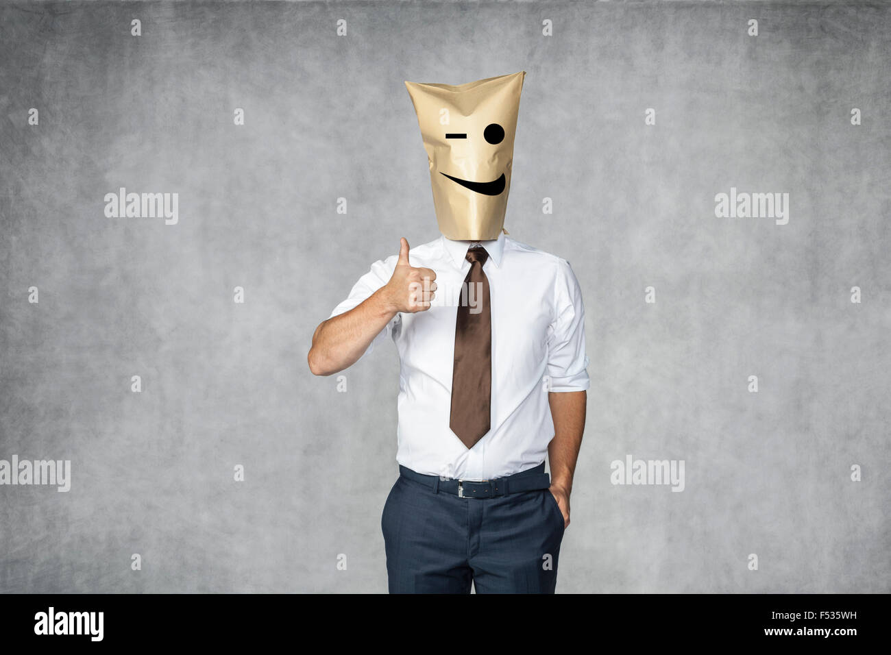mask box head business man Stock Photo - Alamy