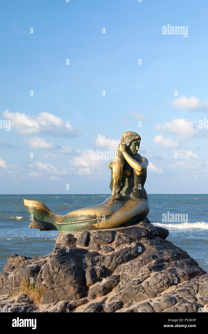 Golden mermaid statue on Samila beach, Songkhla ,Thailand Stock Photo ...