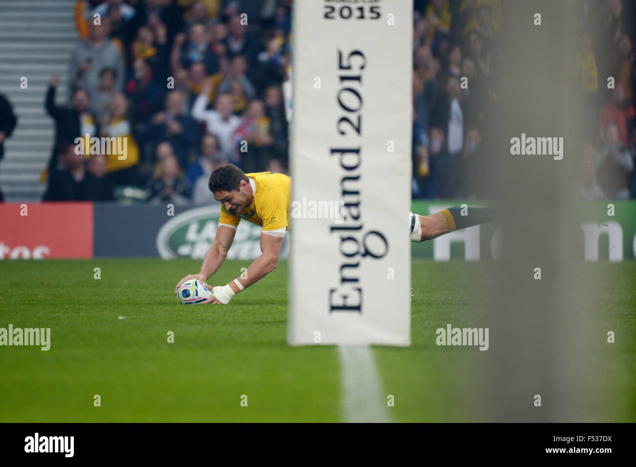 London, UK. 25th Oct, 2015. Rob Simmons (AUS) Rugby : Rob Simmons of ...